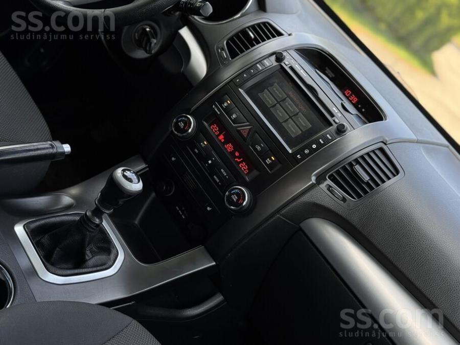 Brūns Kia Sorento 2012 Jūrmala, ar dzinēja tilpumu 2.20 L un nobraukumu 341 tūkst. km par 5690 €, foto 13 vietnē AUTOMOTO.COM.LV