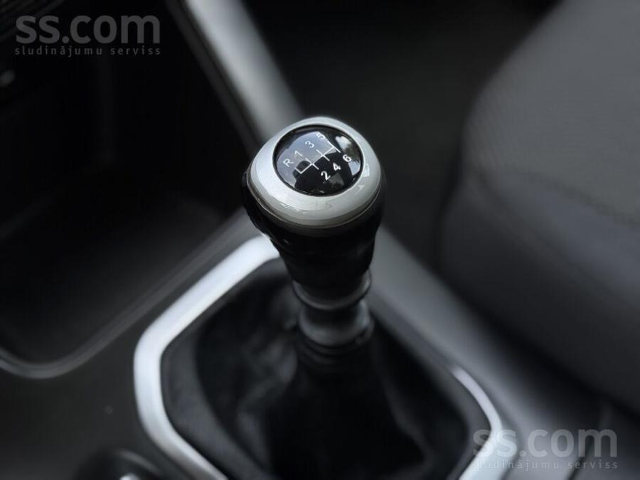 Brūns Kia Sorento 2012 Jūrmala, ar dzinēja tilpumu 2.20 L un nobraukumu 341 tūkst. km par 5690 €, foto 20 vietnē AUTOMOTO.COM.LV