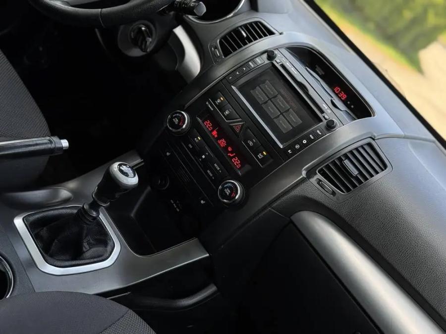 Brūns Kia Sorento 2012 Jūrmala, ar dzinēja tilpumu 2.20 L un nobraukumu 341 tūkst. km par 5690 €, foto 13 vietnē AUTOMOTO.COM.LV