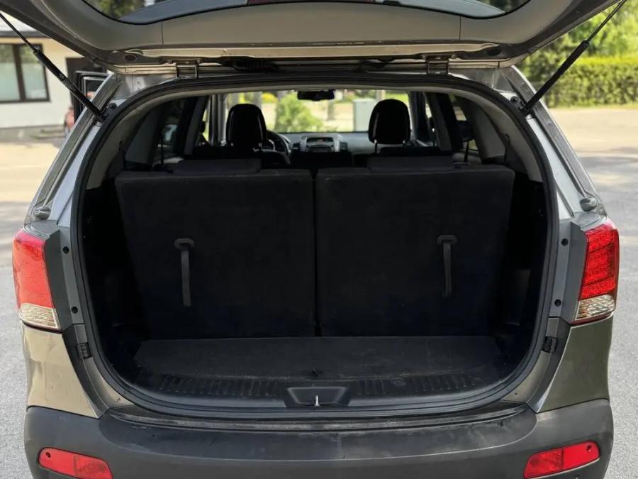 Brūns Kia Sorento 2012 Jūrmala, ar dzinēja tilpumu 2.20 L un nobraukumu 341 tūkst. km par 5690 €, foto 23 vietnē AUTOMOTO.COM.LV