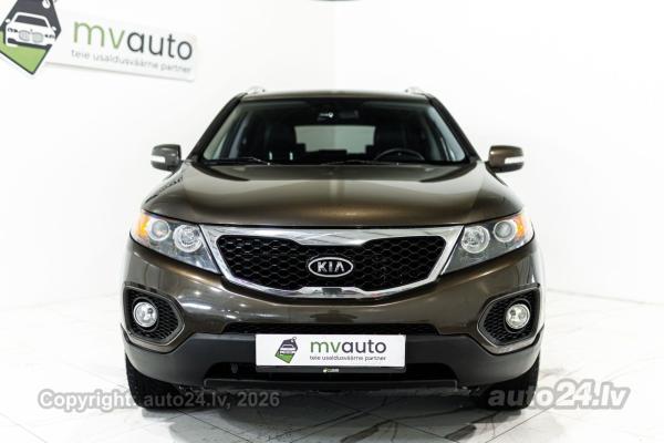 Brūns Kia Sorento 2012 Tallina, ar dzinēja tilpumu 2.20 L un nobraukumu 211 tūkst. km par 7990 €, foto 4 vietnē AUTOMOTO.COM.LV