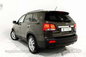 Brūns Kia Sorento 2012 Tallina, ar dzinēja tilpumu 2.20 L un nobraukumu 211 tūkst. km par 7990 €, foto 7 vietnē AUTOMOTO.COM.LV