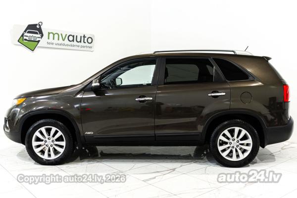 Brūns Kia Sorento 2012 Tallina, ar dzinēja tilpumu 2.20 L un nobraukumu 211 tūkst. km par 7990 €, foto 9 vietnē AUTOMOTO.COM.LV