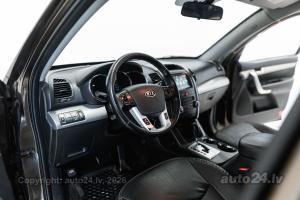 Brūns Kia Sorento 2012 Tallina, ar dzinēja tilpumu 2.20 L un nobraukumu 211 tūkst. km par 7990 €, foto 12 vietnē AUTOMOTO.COM.LV