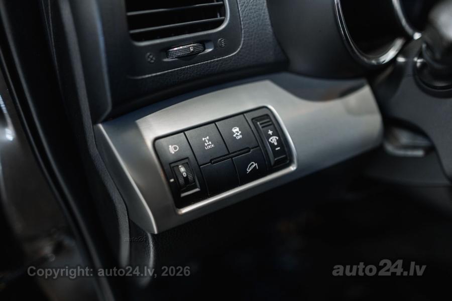 Brūns Kia Sorento 2012 Tallina, ar dzinēja tilpumu 2.20 L un nobraukumu 211 tūkst. km par 7990 €, foto 23 vietnē AUTOMOTO.COM.LV
