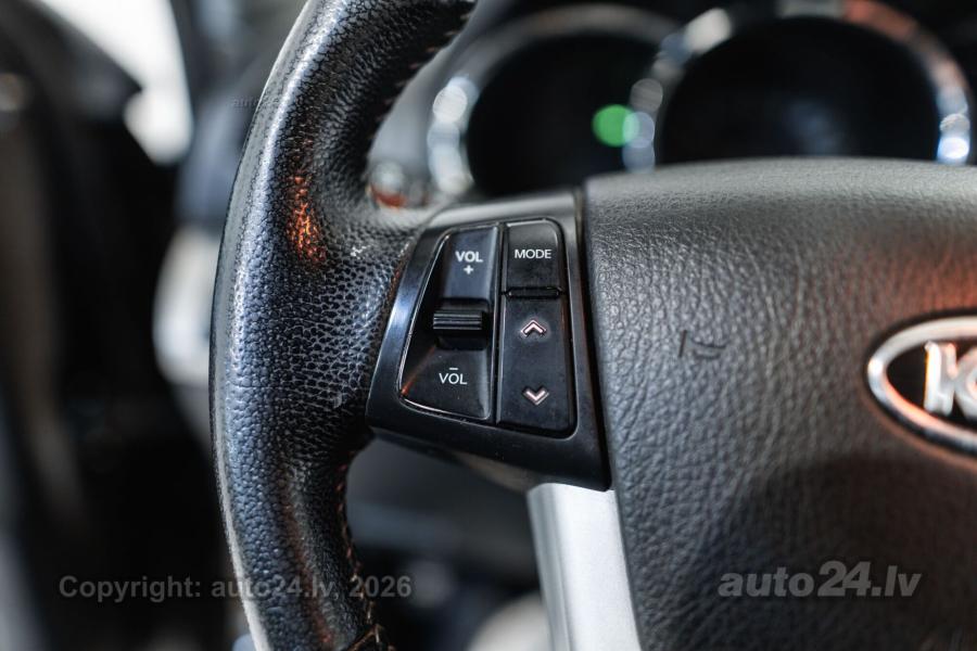 Brūns Kia Sorento 2012 Tallina, ar dzinēja tilpumu 2.20 L un nobraukumu 211 tūkst. km par 7990 €, foto 28 vietnē AUTOMOTO.COM.LV