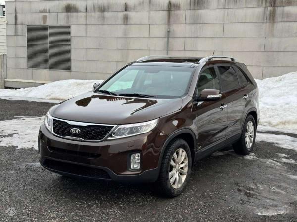 Brūns Kia Sorento 2013 Marijampole, ar dzinēja tilpumu 2.00 L un nobraukumu 138 tūkst. km par 9000 €, foto 3 vietnē AUTOMOTO.COM.LV