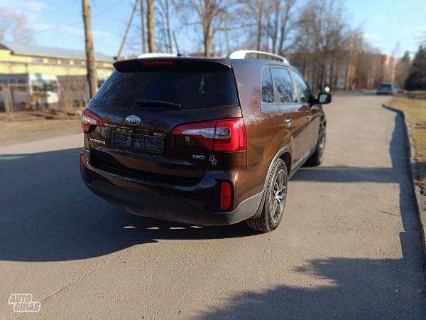 Brūns Kia Sorento 2013 Panevēža, ar dzinēja tilpumu 2.20 L un nobraukumu 272 tūkst. km par 9450 €, foto 3 vietnē AUTOMOTO.COM.LV