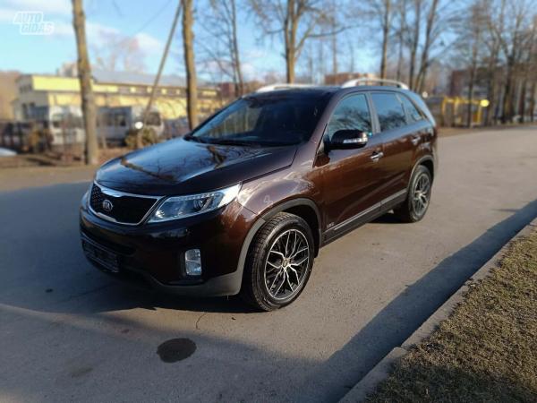 Brūns Kia Sorento 2013 Panevēža, ar dzinēja tilpumu 2.20 L un nobraukumu 272 tūkst. km par 9450 €, foto 4 vietnē AUTOMOTO.COM.LV