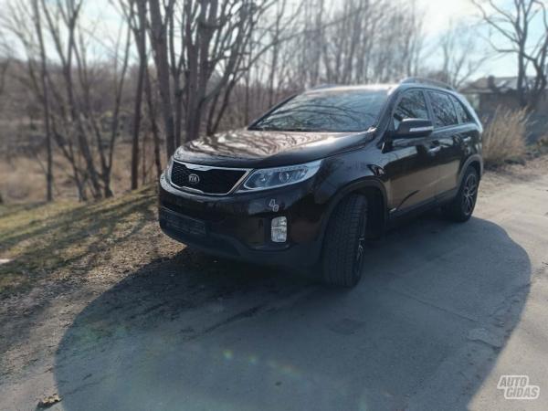 Brūns Kia Sorento 2013 Panevēža, ar dzinēja tilpumu 2.20 L un nobraukumu 272 tūkst. km par 9450 €, foto 5 vietnē AUTOMOTO.COM.LV