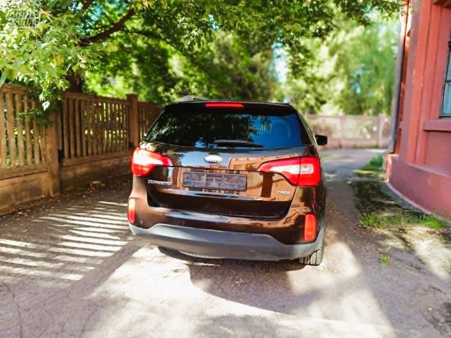 Brūns Kia Sorento 2013 Panevēža, ar dzinēja tilpumu 2.20 L un nobraukumu 273 tūkst. km par 8950 €, foto 26 vietnē AUTOMOTO.COM.LV