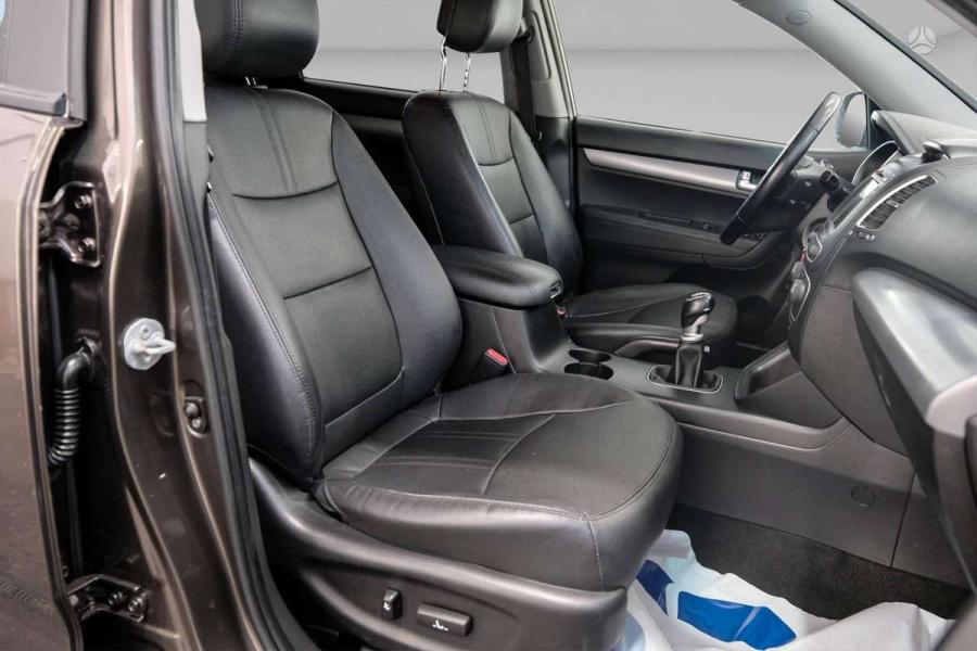 Brūns Kia Sorento 2013 Kauņa, ar dzinēja tilpumu 2.00 L un nobraukumu 249 tūkst. km par 8100 €, foto 12 vietnē AUTOMOTO.COM.LV