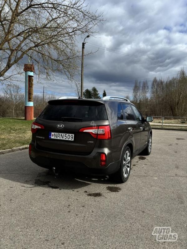 Brūns Kia Sorento 2013 Utena, ar dzinēja tilpumu 2.20 L un nobraukumu 283 tūkst. km par 9000 €, foto 3 vietnē AUTOMOTO.COM.LV