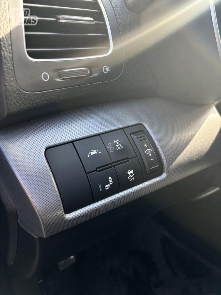Brūns Kia Sorento 2013 Utena, ar dzinēja tilpumu 2.20 L un nobraukumu 283 tūkst. km par 9000 €, foto 11 vietnē AUTOMOTO.COM.LV
