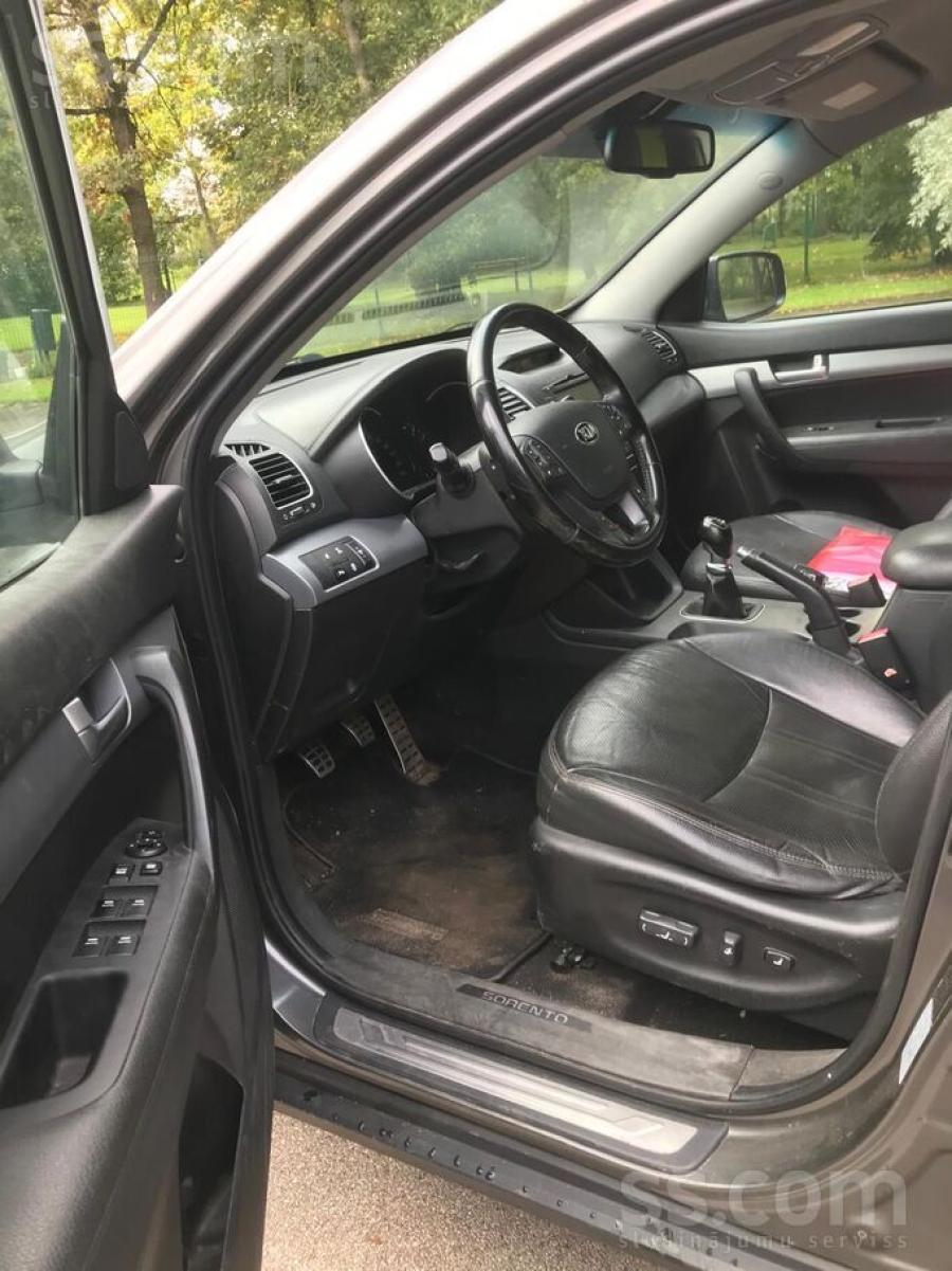 Brūns Kia Sorento 2013 Jūrmala, ar dzinēja tilpumu 2.20 L un nobraukumu 330 tūkst. km par 9500 €, foto 8 vietnē AUTOMOTO.COM.LV