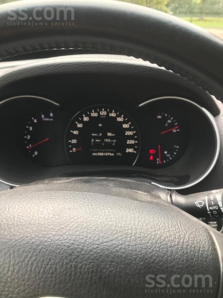 Brūns Kia Sorento 2013 Jūrmala, ar dzinēja tilpumu 2.20 L un nobraukumu 330 tūkst. km par 9500 €, foto 10 vietnē AUTOMOTO.COM.LV
