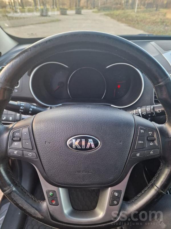 Brūns Kia Sorento 2014 Liepāja, ar dzinēja tilpumu 2.20 L un nobraukumu 153 tūkst. km par 12500 €, foto 3 vietnē AUTOMOTO.COM.LV