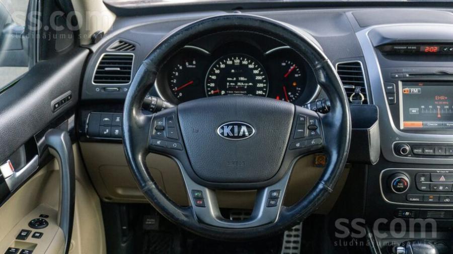 Brūns Kia Sorento 2014 Rīga, ar dzinēja tilpumu 2.20 L un nobraukumu 153 tūkst. km par 9990 €, foto 14 vietnē AUTOMOTO.COM.LV