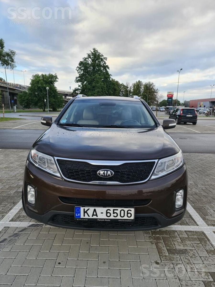 Brūns Kia Sorento 2014 Rīga, ar dzinēja tilpumu 2.20 L un nobraukumu 265 tūkst. km par 11900 €, foto 1 vietnē AUTOMOTO.COM.LV