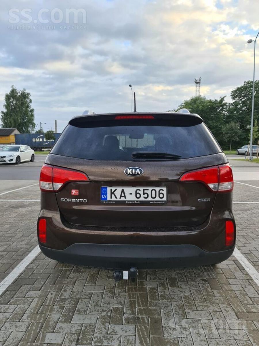 Brūns Kia Sorento 2014 Rīga, ar dzinēja tilpumu 2.20 L un nobraukumu 265 tūkst. km par 11900 €, foto 4 vietnē AUTOMOTO.COM.LV