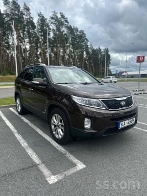Brūns Kia Sorento 2014 Rīga, ar dzinēja tilpumu 2.20 L un nobraukumu 268 tūkst. km par 11900 €, foto 3 vietnē AUTOMOTO.COM.LV