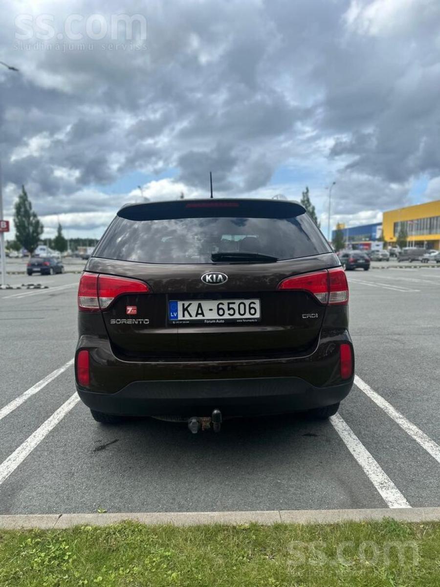 Brūns Kia Sorento 2014 Rīga, ar dzinēja tilpumu 2.20 L un nobraukumu 268 tūkst. km par 11900 €, foto 5 vietnē AUTOMOTO.COM.LV