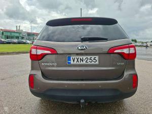 Brown Kia Sorento 2014 in Marijampole, with an engine capacity of 2.20 L and mileage of 288 thousand km for 8100 €, photo 5 on AUTOMOTO.COM.LV
