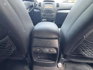 Brūns Kia Sorento 2014 Viļņa, ar dzinēja tilpumu 2.20 L un nobraukumu 234 tūkst. km par 10800 €, foto 20 vietnē AUTOMOTO.COM.LV