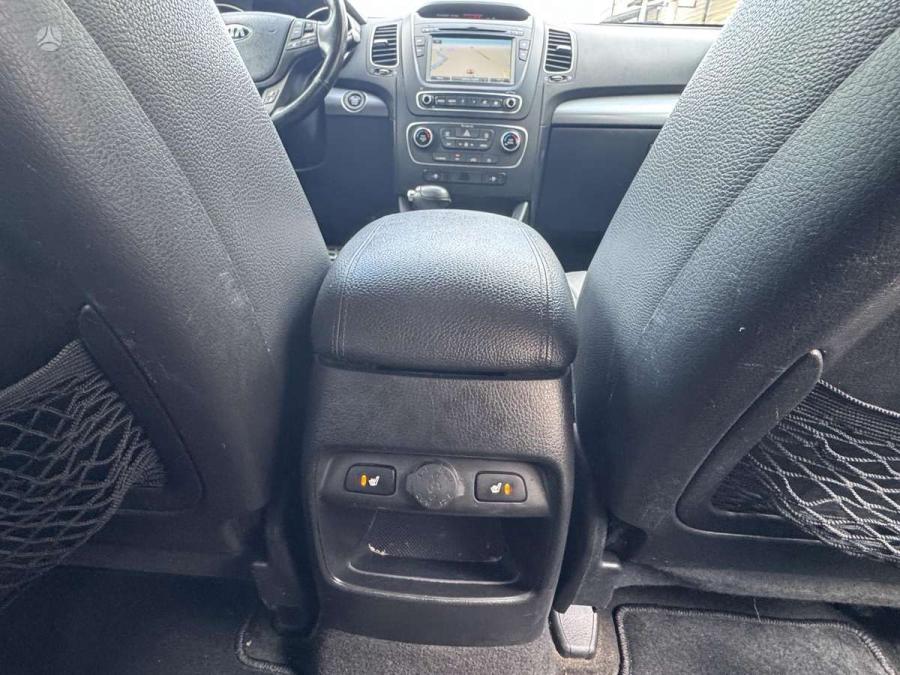 Brūns Kia Sorento 2014 Viļņa, ar dzinēja tilpumu 2.20 L un nobraukumu 234 tūkst. km par 10800 €, foto 20 vietnē AUTOMOTO.COM.LV