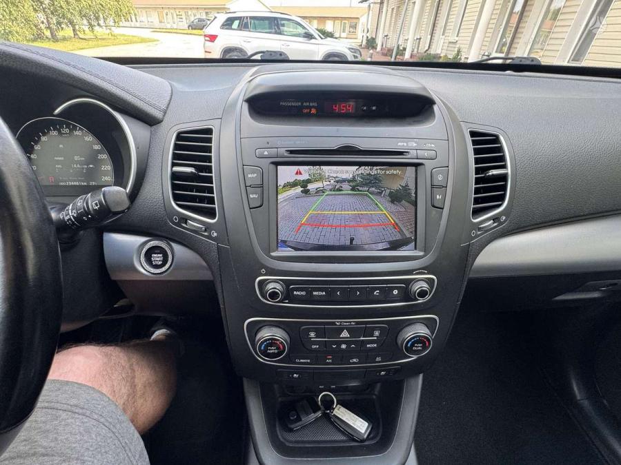 Brūns Kia Sorento 2014 Viļņa, ar dzinēja tilpumu 2.20 L un nobraukumu 234 tūkst. km par 10800 €, foto 24 vietnē AUTOMOTO.COM.LV