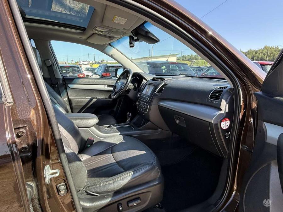 Brūns Kia Sorento 2014 Viļņa, ar dzinēja tilpumu 2.20 L un nobraukumu 235 tūkst. km par 10200 €, foto 20 vietnē AUTOMOTO.COM.LV