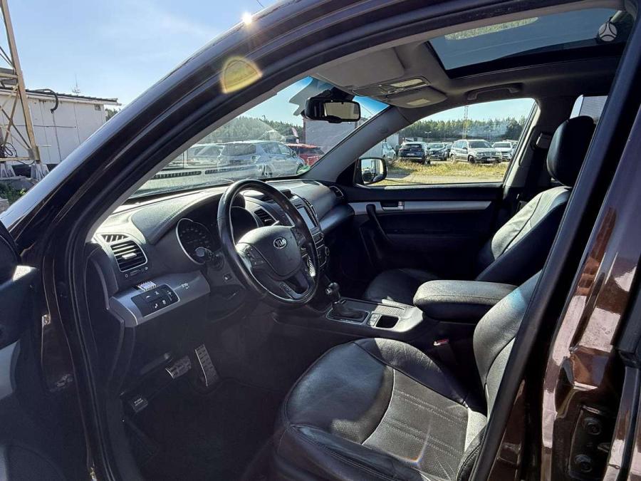 Brūns Kia Sorento 2014 Viļņa, ar dzinēja tilpumu 2.20 L un nobraukumu 235 tūkst. km par 10200 €, foto 34 vietnē AUTOMOTO.COM.LV