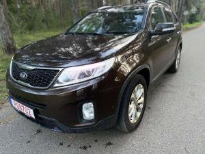Brown Kia Sorento 2014 in Kaunas, with an engine capacity of 2.00 L and mileage of 249 thousand km for 5950 €, photo  on AUTOMOTO.COM.LV