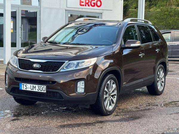 Kia Sorento 2014 in Jonava on AUTOMOTO.COM.LV Brown Kia Sorento 2014 in Jonava, with an engine capacity of 2.20 L and mileage of 281 thousand km for 9700 €, photo 7 on AUTOMOTO.COM.LV