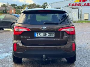 Brown Kia Sorento 2014 in Jonava, with an engine capacity of 2.20 L and mileage of 281 thousand km for 9700 €, photo 31 on AUTOMOTO.COM.LV