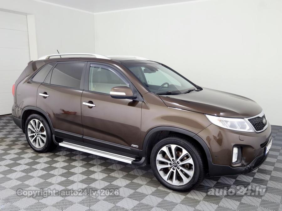 Brūns Kia Sorento 2014 Tallina, ar dzinēja tilpumu 2.20 L un nobraukumu 298 tūkst. km par 3499 €, foto 1 vietnē AUTOMOTO.COM.LV