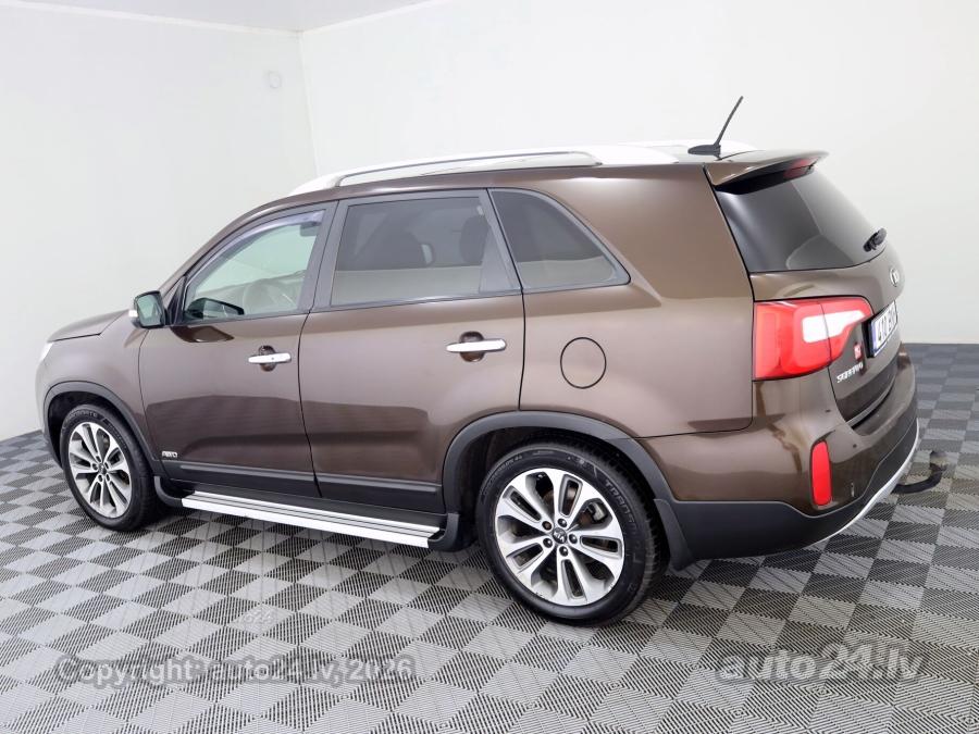 Brūns Kia Sorento 2014 Tallina, ar dzinēja tilpumu 2.20 L un nobraukumu 298 tūkst. km par 3499 €, foto 5 vietnē AUTOMOTO.COM.LV
