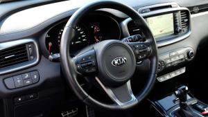 Brown Kia Sorento 2016 in Marijampole, with an engine capacity of 2.20 L and mileage of 218 thousand km for 14990 €, photo 34 on AUTOMOTO.COM.LV