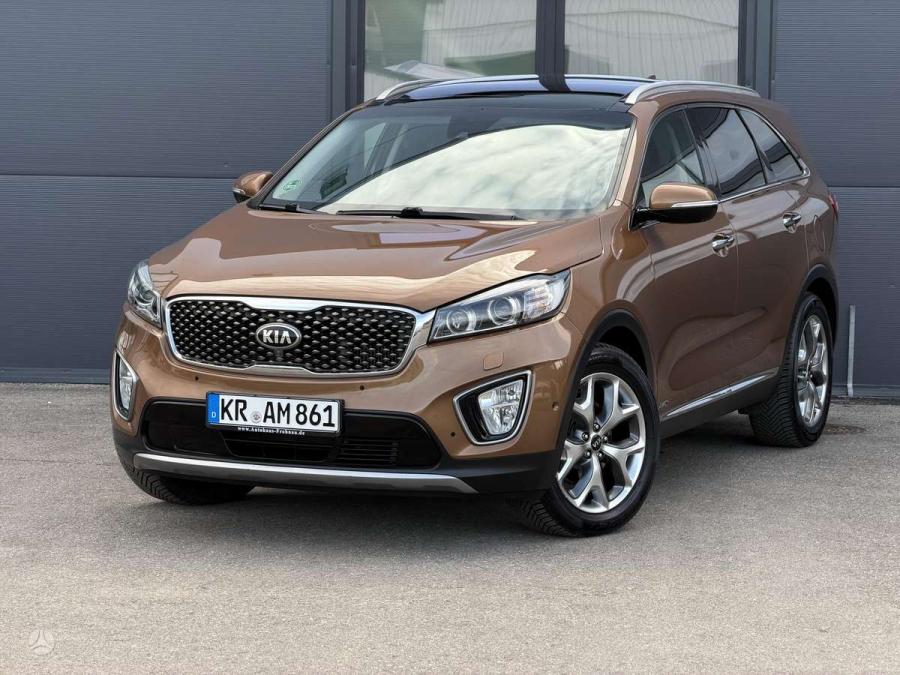 Brown Kia Sorento 2016 in Jonava, with an engine capacity of 2.20 L and mileage of 280 thousand km for 14500 €, photo 3 on AUTOMOTO.COM.LV