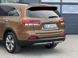 Brown Kia Sorento 2016 in Jonava, with an engine capacity of 2.20 L and mileage of 280 thousand km for 14500 €, photo 8 on AUTOMOTO.COM.LV