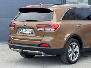 Brown Kia Sorento 2016 in Jonava, with an engine capacity of 2.20 L and mileage of 280 thousand km for 14500 €, photo 9 on AUTOMOTO.COM.LV