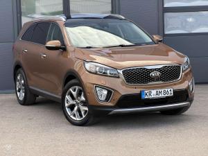 Brown Kia Sorento 2016 in Jonava, with an engine capacity of 2.20 L and mileage of 280 thousand km for 14500 €, photo 13 on AUTOMOTO.COM.LV