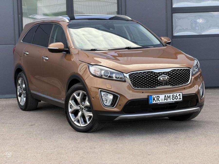 Brown Kia Sorento 2016 in Jonava, with an engine capacity of 2.20 L and mileage of 280 thousand km for 14500 €, photo 13 on AUTOMOTO.COM.LV