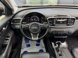 Brown Kia Sorento 2016 in Jonava, with an engine capacity of 2.20 L and mileage of 280 thousand km for 14500 €, photo 22 on AUTOMOTO.COM.LV