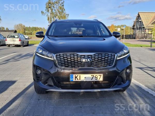 Kia Sorento 2018 in Riga on AUTOMOTO.COM.LV Brown Kia Sorento 2018 in Riga, with an engine capacity of 2.20 L and mileage of 197 thousand km for 18900 €, photo 4 on AUTOMOTO.COM.LV
