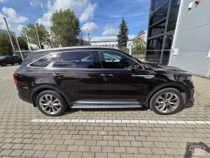 Brown Kia Sorento 2024 in Vilnius, with an engine capacity of 2.20 L and mileage of 54 thousand km for 38900 €, photo 4 on AUTOMOTO.COM.LV