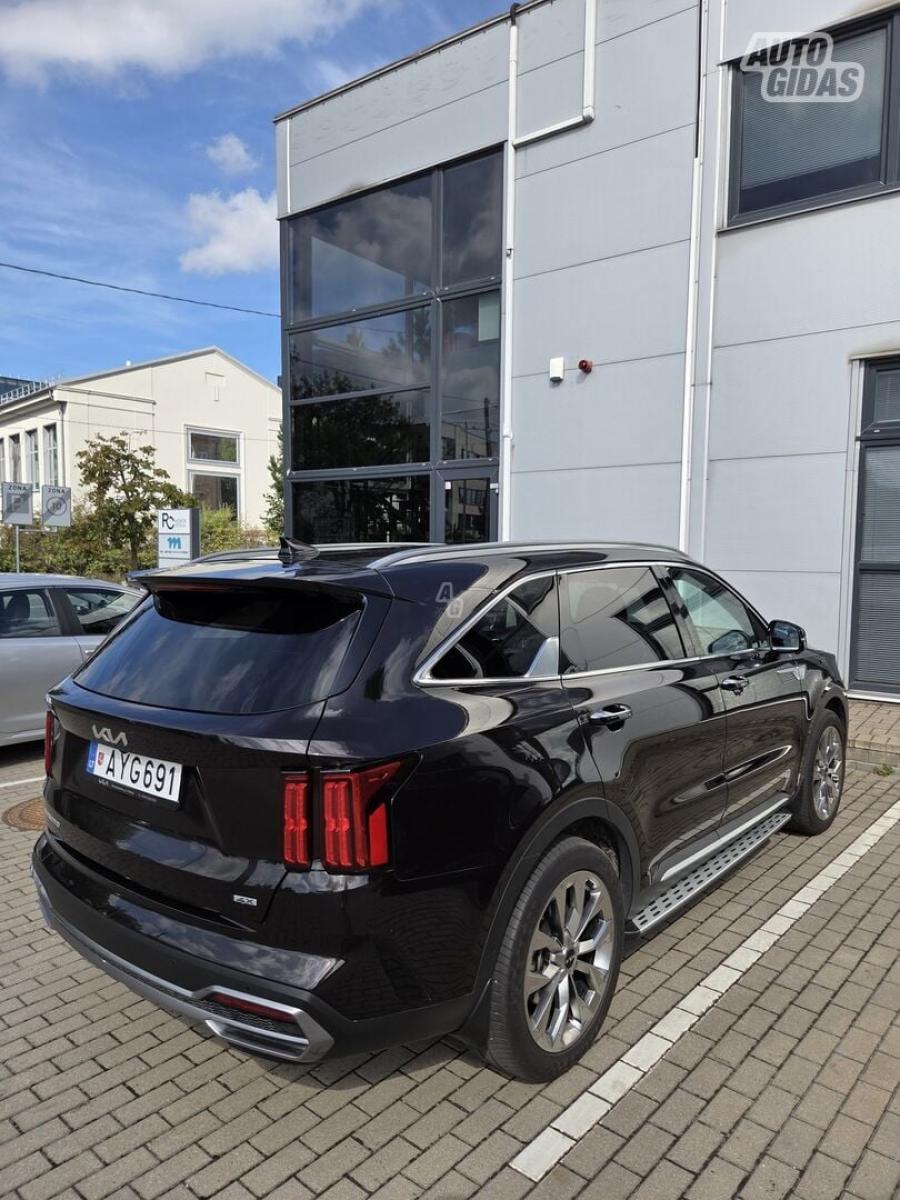 Brown Kia Sorento 2024 in Vilnius, with an engine capacity of 2.20 L and mileage of 54 thousand km for 38900 €, photo 5 on AUTOMOTO.COM.LV