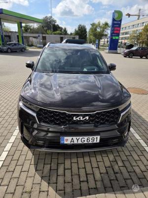 Brown Kia Sorento 2024 in Vilnius, with an engine capacity of 2.15 L and mileage of 54 thousand km for 36900 €, photo  on AUTOMOTO.COM.LV