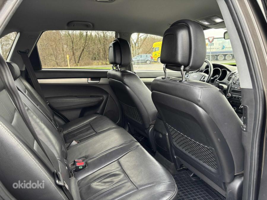 Brūns Kia Sorento 2012 Narva, ar dzinēja tilpumu 2.20 L un nobraukumu 330 tūkst. km par 4900 €, foto 9 vietnē AUTOMOTO.COM.LV