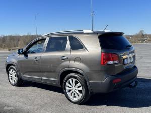 Brūns Kia Sorento 2012 Narva, ar dzinēja tilpumu 2.20 L un nobraukumu 330 tūkst. km par 4900 €, foto 12 vietnē AUTOMOTO.COM.LV